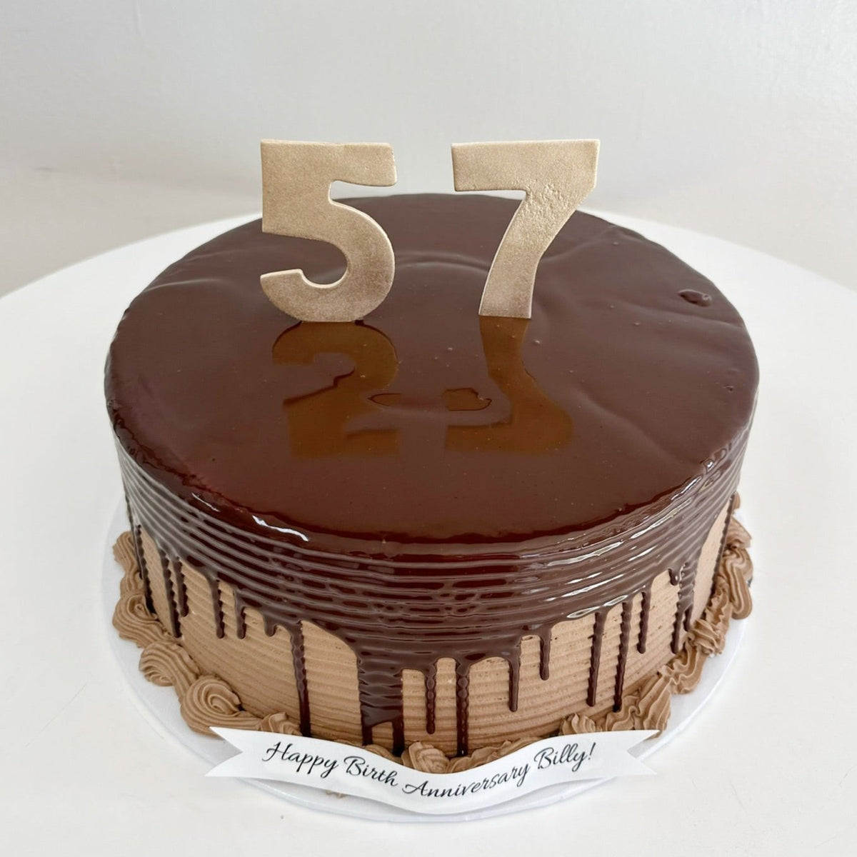 Customized Cake (Indented Comb Design, Chocolate Buttercream with Gana ...