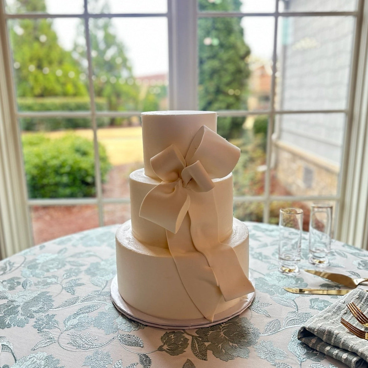 Customize Your Wedding Cake (Base Design Concept WC-1035) – Confection ...